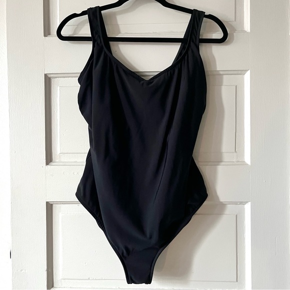 Delta Burke | Swim | Vintage Swimsuit Black Onepiece Sweetheart ...